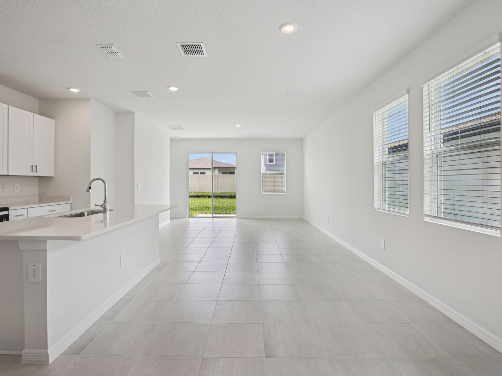 Two Rivers - Premier Series Yellowstone Model