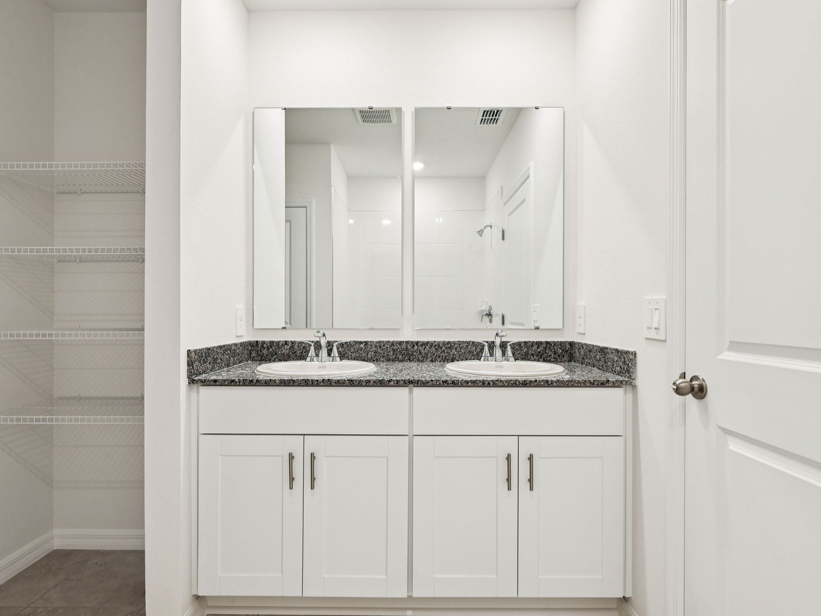 Hamilton Bluff - Classic Series Acadia Model