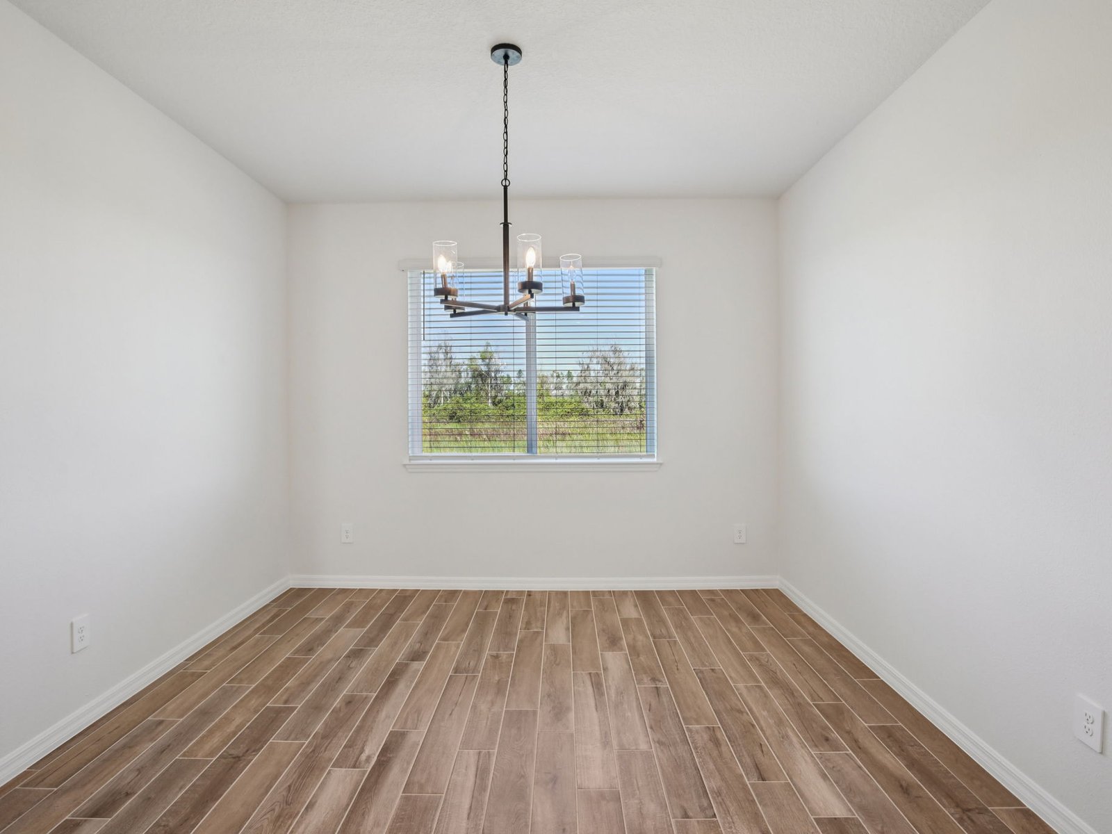 Two Rivers - Signature Series Zander Model